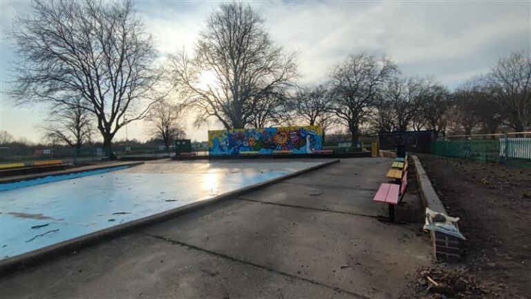 Well on the way to making a big Splash – Victoria Embankment Paddling ...